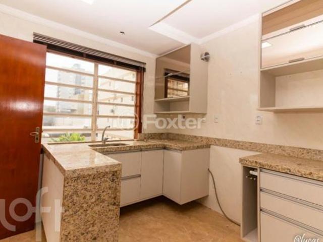 Apartamento, 3 dormitórios, 100 m², em Centro