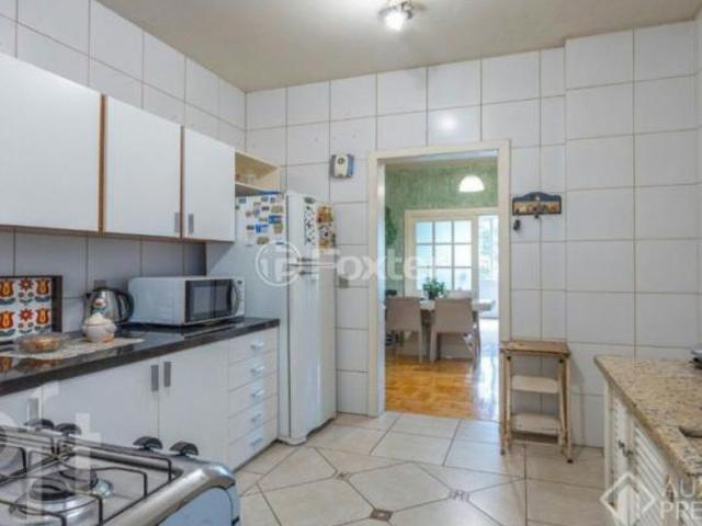 Apartamento, 3 dormitórios, 101.23 m², em Centro Histórico