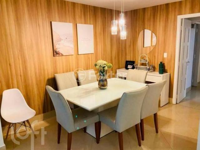 Apartamento, 3 dormitórios, 102 m², em Bela Vista
