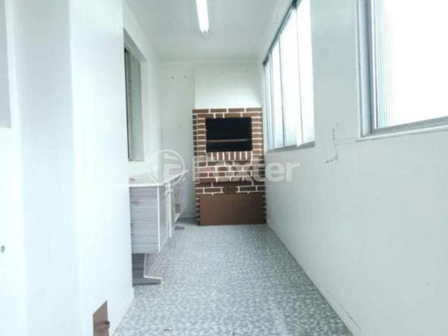 Apartamento, 3 dormitórios, 107.7 m², em Centro