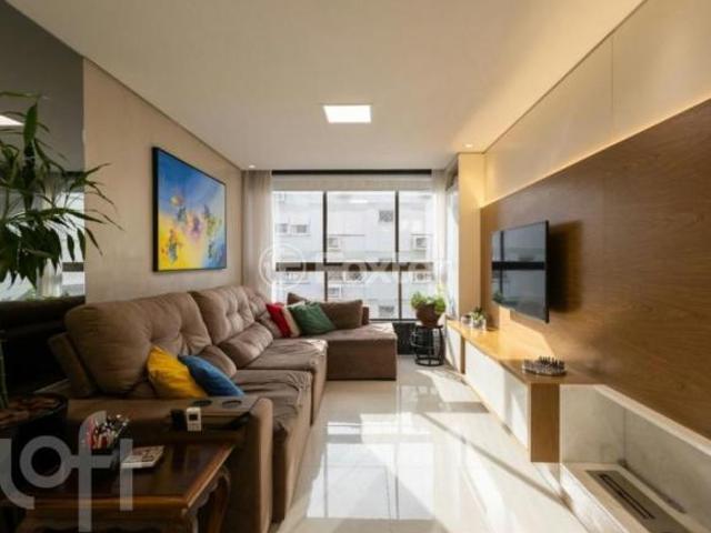 Apartamento, 3 dormitórios, 107.08 m², em São João