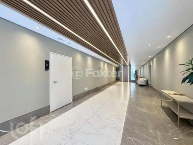 Apartamento, 3 dormitórios, 107.18 m², em Centro