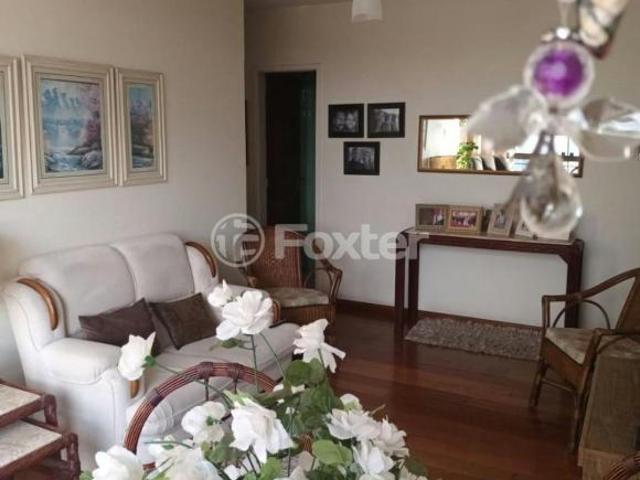 Apartamento, 3 dormitórios, 104.6 m², em Menino Deus