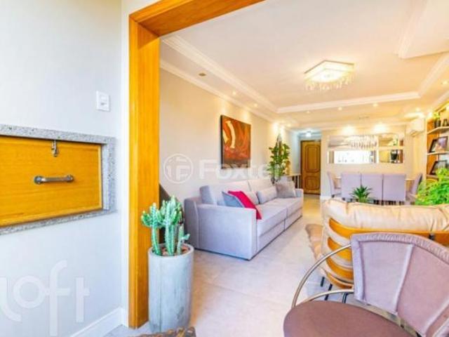 Apartamento, 3 dormitórios, 104.74 m², em Centro