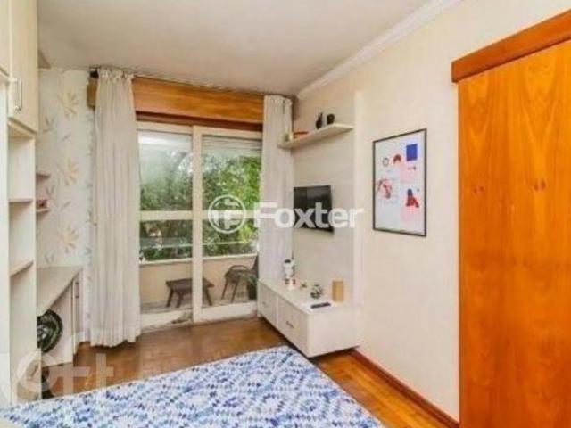 Apartamento, 3 dormitórios, 105 m², em Petrópolis