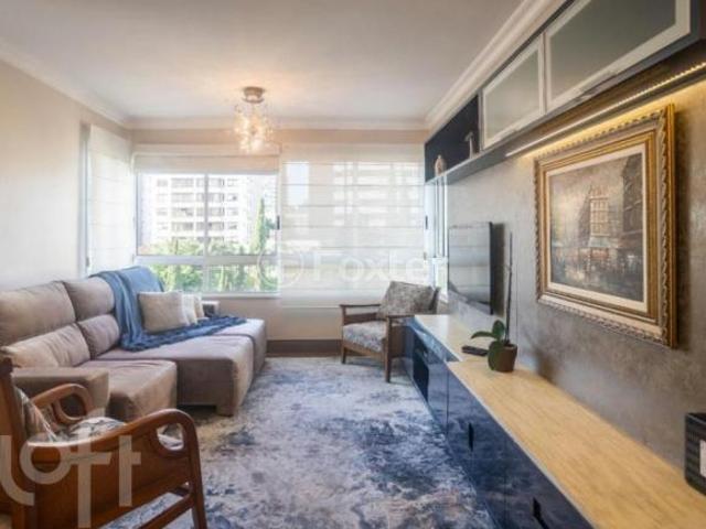 Apartamento, 3 dormitórios, 105 m², em Petrópolis