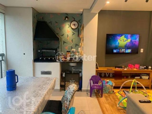 Apartamento, 3 dormitórios, 105 m², em Vila Castelo
