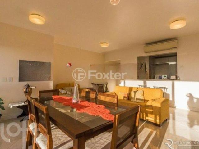 Apartamento, 3 dormitórios, 106 m², em Petrópolis