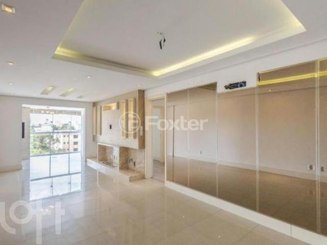 Apartamento, 3 dormitórios, 108.76 m², em Centro
