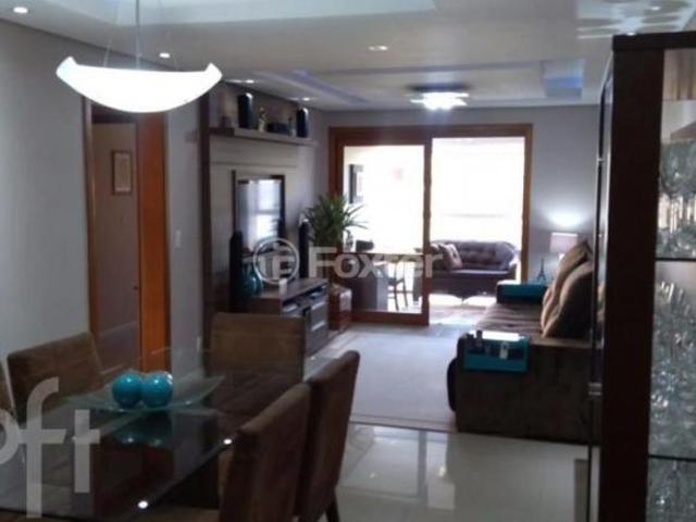Apartamento, 3 dormitórios, 108.76 m², em Centro