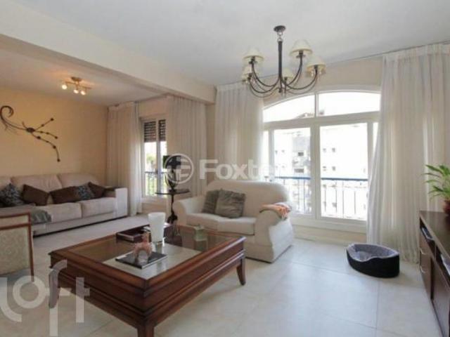 Apartamento, 3 dormitórios, 108.7 m², em Mont Serrat