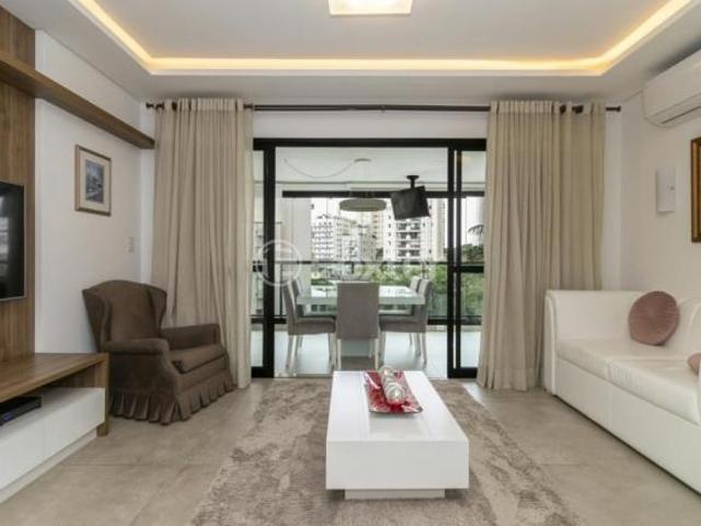 Apartamento, 3 dormitórios, 108 m², em Chácara Inglesa