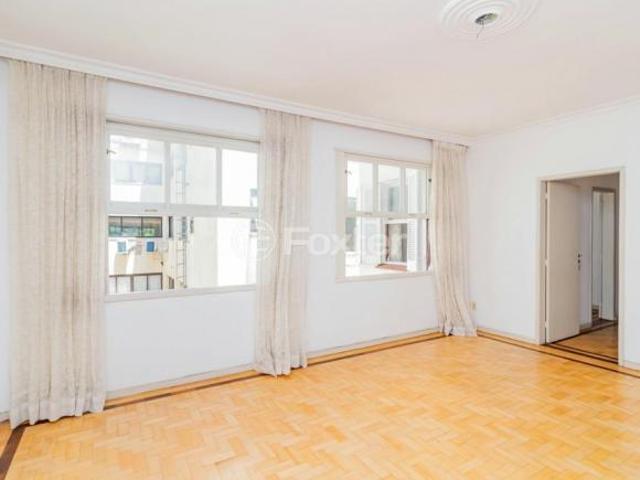 Apartamento, 3 dormitórios, 108 m², em Independência