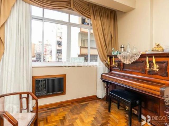Apartamento, 3 dormitórios, 109.98 m², em Centro Histórico