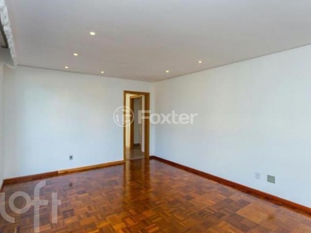 Apartamento, 3 dormitórios, 110 m², em Petrópolis
