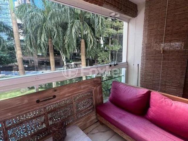 Apartamento, 3 dormitórios, 110 m², em Vila Olímpia