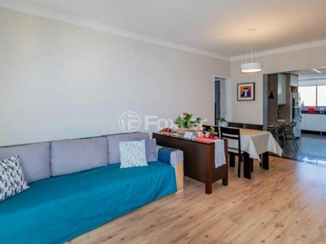 Apartamento, 3 dormitórios, 110 m², em Vila Mascote