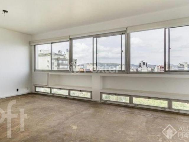 Apartamento, 3 dormitórios, 111 m², em Petrópolis
