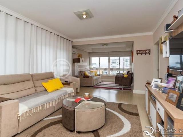 Apartamento, 3 dormitórios, 117.4 m², em Petrópolis