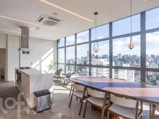 Apartamento, 3 dormitórios, 117.5 m², em Petrópolis