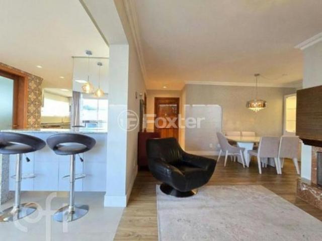 Apartamento, 3 dormitórios, 117.98 m², em Rio Branco