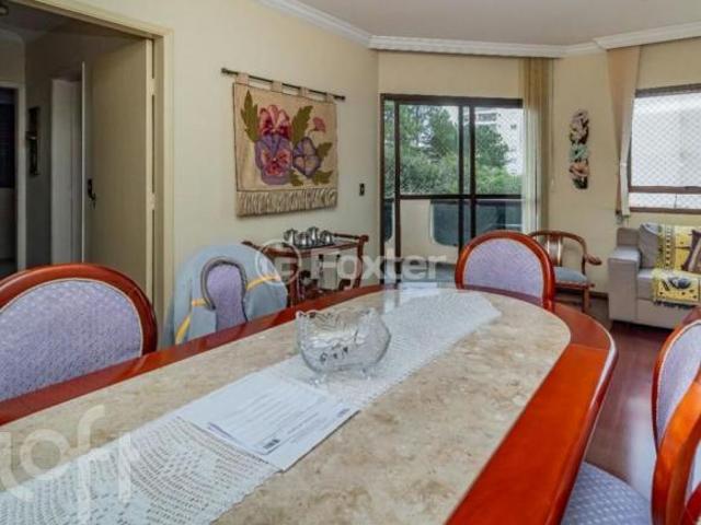 Apartamento, 3 dormitórios, 114 m², em Vila Gumercindo