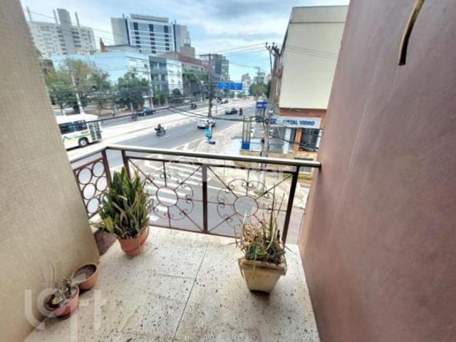 Apartamento, 3 dormitórios, 115.73 m², em Petrópolis
