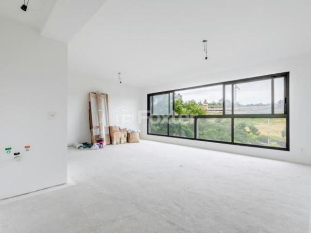 Apartamento, 3 dormitórios, 115 m², em Petrópolis