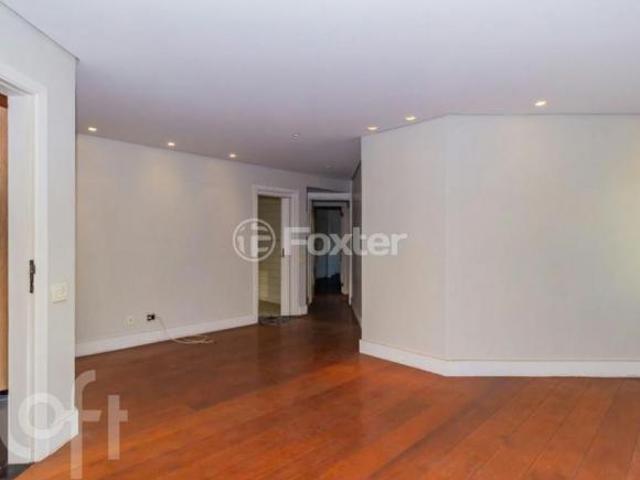 Apartamento, 3 dormitórios, 115 m², em Vila Azevedo