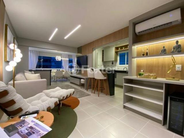 Apartamento, 3 dormitórios, 116.11 m², em Centro