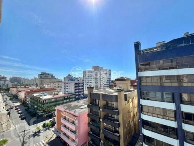 Apartamento, 3 dormitórios, 119.5 m², em Centro