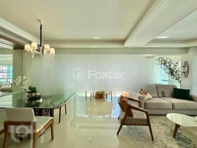 Apartamento, 3 dormitórios, 119.6 m², em Navegantes