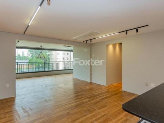 Apartamento, 3 dormitórios, 123 m², em Vila Sofia