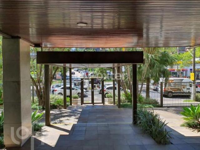 Apartamento, 3 dormitórios, 120.4 m², em Bela Vista