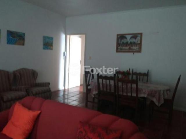 Apartamento, 3 dormitórios, 120 m², em Centro