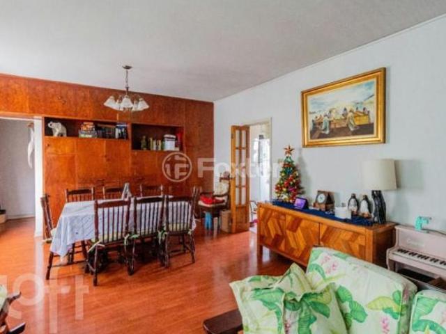 Apartamento, 3 dormitórios, 120 m², em Cerqueira César
