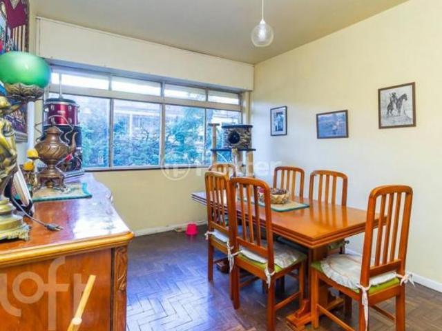 Apartamento, 3 dormitórios, 120 m², em Cidade Baixa