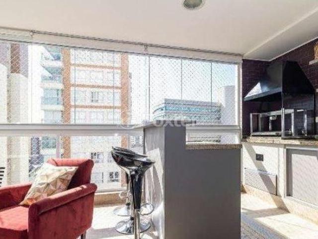 Apartamento, 3 dormitórios, 120 m², em Vila Olímpia