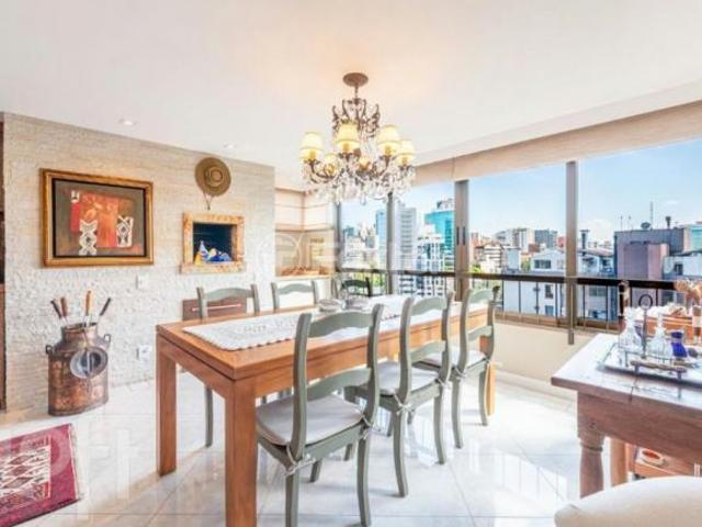 Apartamento, 3 dormitórios, 121.41 m², em Rio Branco