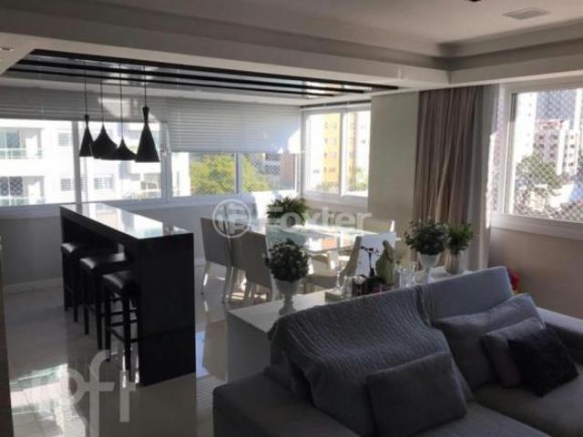 Apartamento, 3 dormitórios, 121.62 m², em Centro