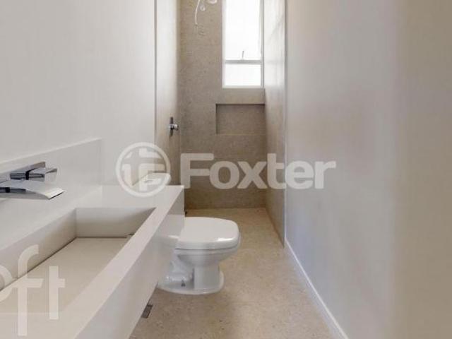 Apartamento, 3 dormitórios, 121 m², em Bela Vista