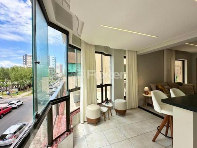 Apartamento, 3 dormitórios, 121 m², em Centro