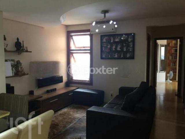 Apartamento, 3 dormitórios, 122.88 m², em Centro