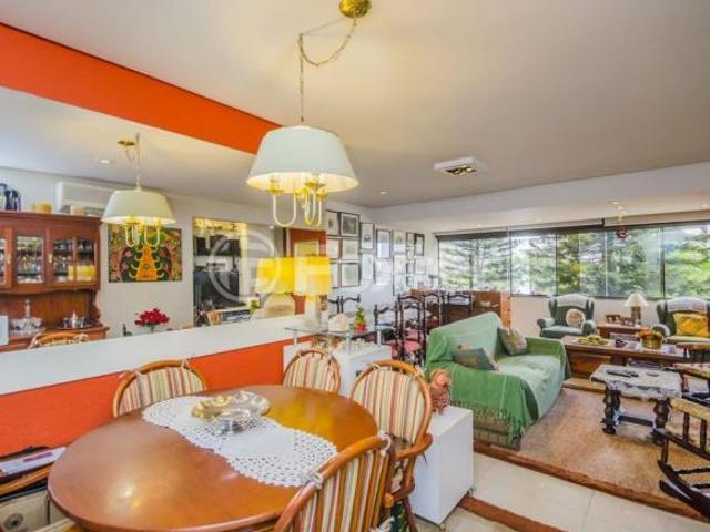 Apartamento, 3 dormitórios, 122.14 m², em Bela Vista