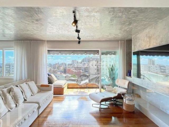 Apartamento, 3 dormitórios, 122.37 m², em Bela Vista