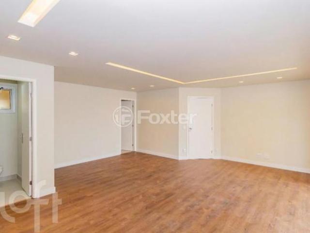 Apartamento, 3 dormitórios, 122 m², em Tatuapé