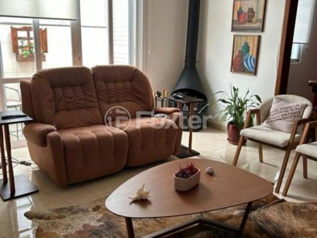 Apartamento, 3 dormitórios, 124.8 m², em Menino Deus