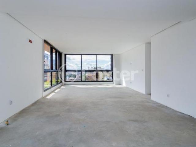 Apartamento, 3 dormitórios, 124.1 m², em Mont Serrat