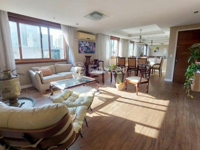 Apartamento, 3 dormitórios, 125 m², em Auxiliadora