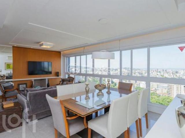 Apartamento, 3 dormitórios, 126.3 m², em Petrópolis